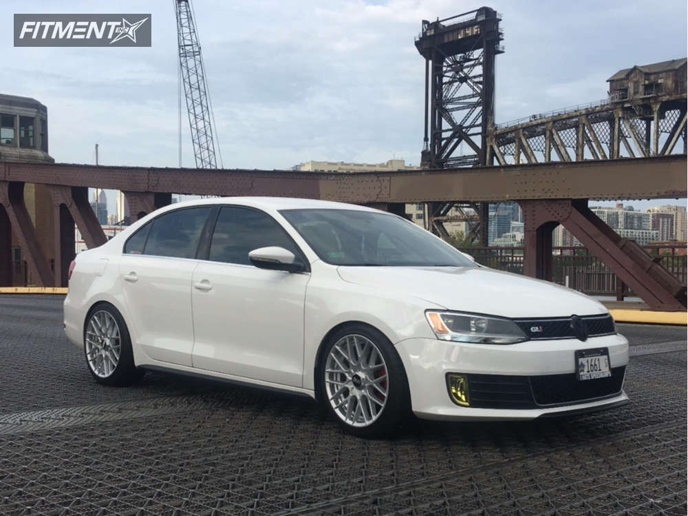 2013 Volkswagen Jetta GLI with 18x8.5 Rotiform Rse and Nitto 225x40 on ...