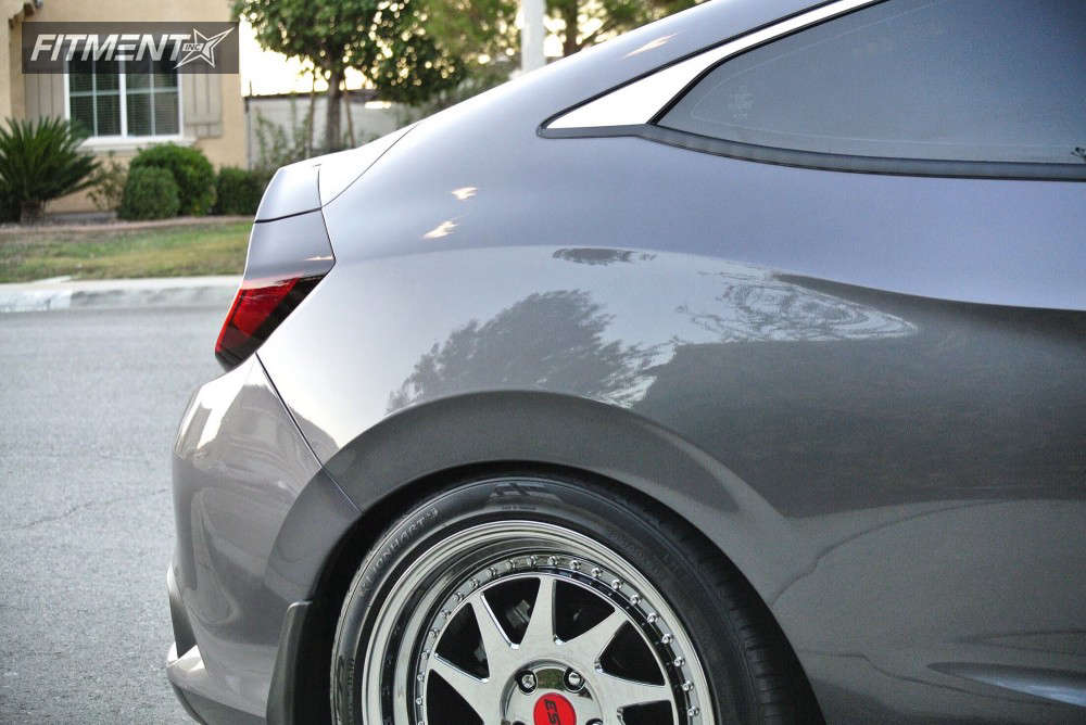 2017 Honda Civic LX with 18x8.5 ESR Sr09 and Lionhart 235x40 on ...