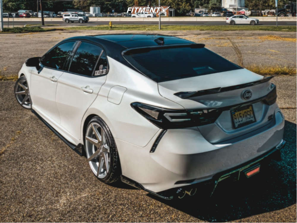 2023 Toyota Camry XSE with 19x9.5 Rohana Rc7 and Lexani 235x35 on ...