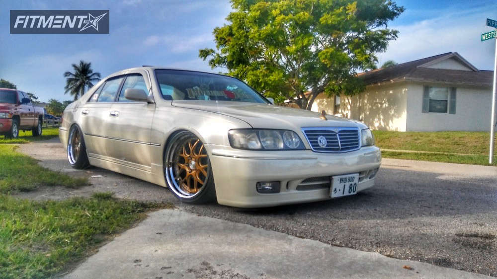 1997 INFINITI Q45 T with 20x10 Rennen International and Pirelli 255x30 ...