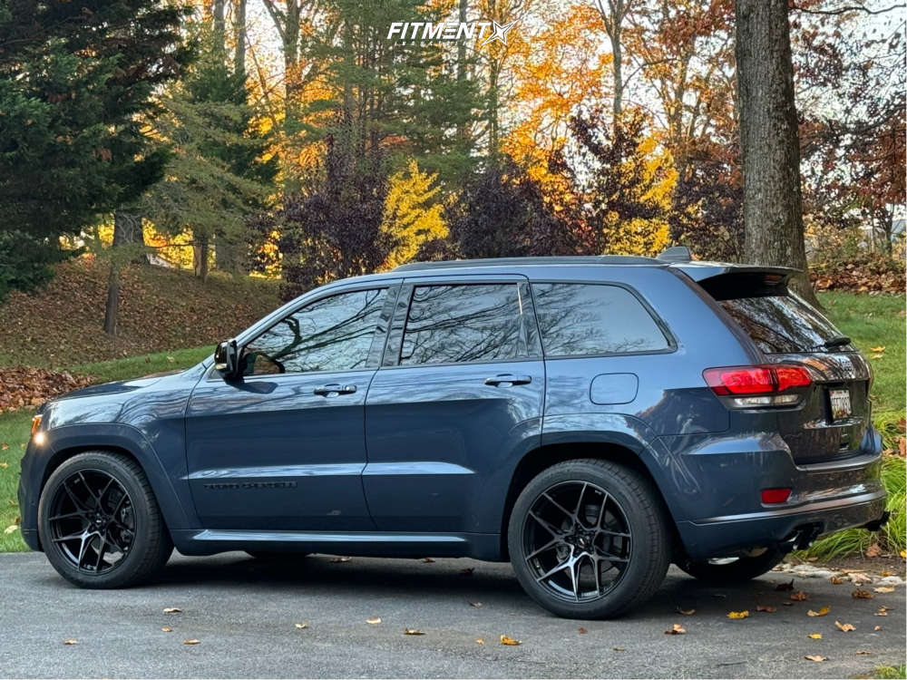2020 Jeep Grand Cherokee Limited X with 21x10.5 Savini Sv-f5 and ...