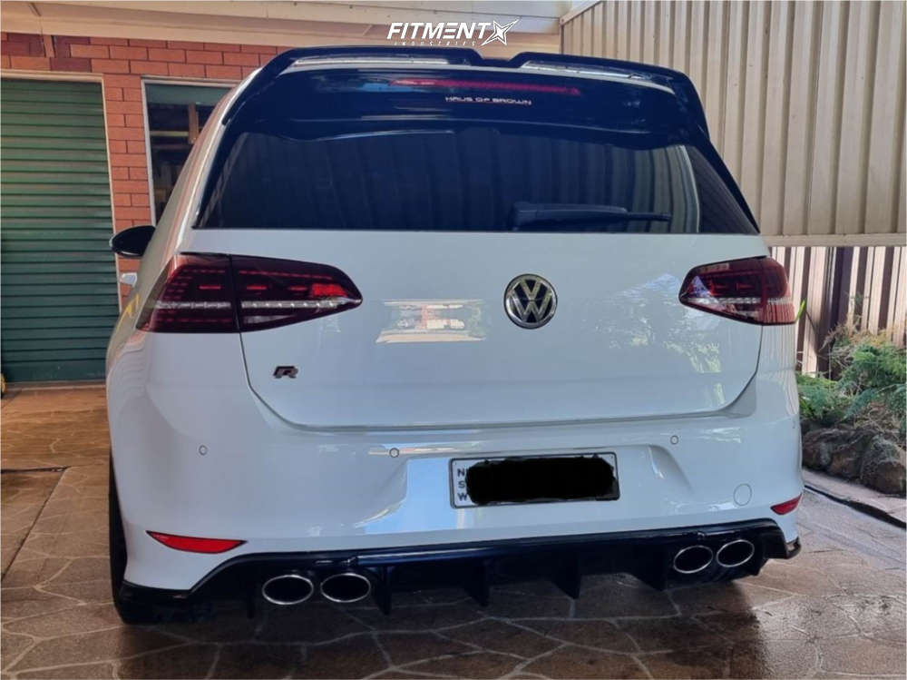 2016 Volkswagen Golf R Base with 19x8.5 Niche Vosso and Pirelli 235x35 ...