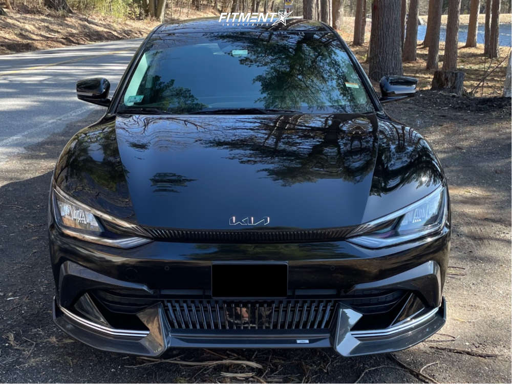 2022 Kia EV6 GT-Line with 20x8.5 Advan Racing RS-D and Michelin 235x50 ...