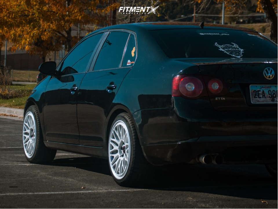 2009 Volkswagen Jetta S with 18x8.5 AVID1 Av44 and Nokian 225x40 on ...