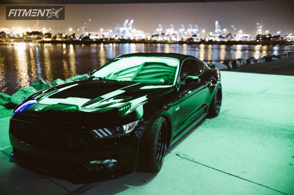 2017 Ford Mustang GT Premium with 20x10.5 XXR 521 and Federal 285x30 on ...