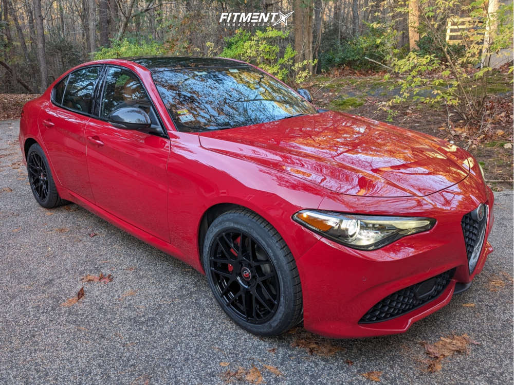 2020 Alfa Romeo Giulia Sport with 18x8.5 Curva C300 and Continental ...