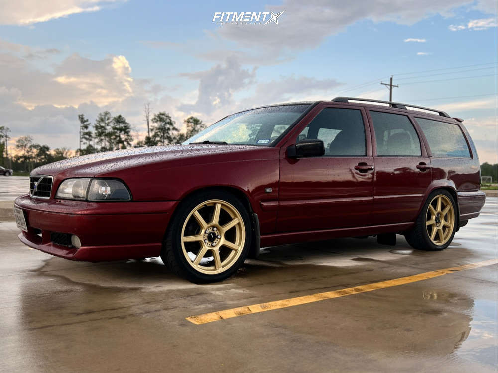 2000 Volvo V70 R AWD with 18x8 Konig Ultraform and Federal 235x40 on ...