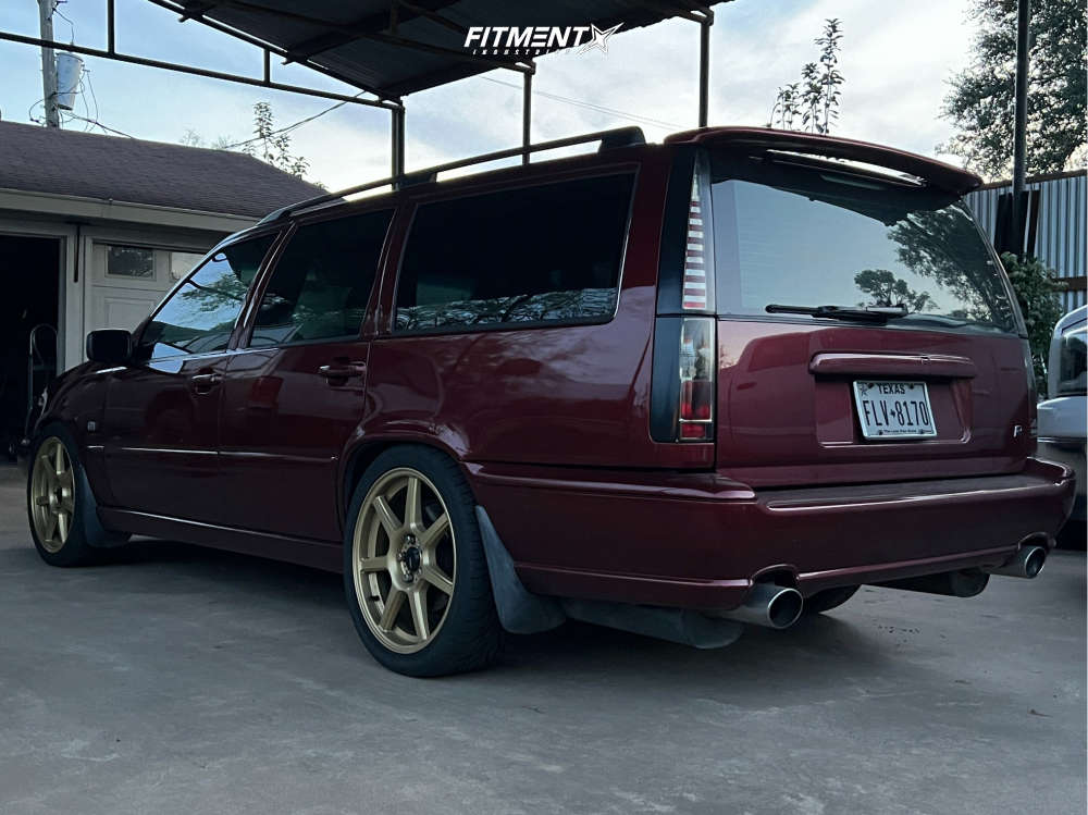 2000 Volvo V70 R AWD with 18x8 Konig Ultraform and Federal 235x40 on ...