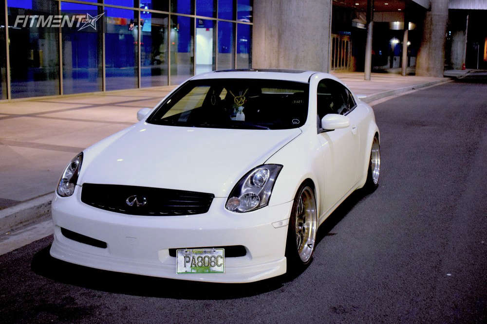 2004 INFINITI G35 Base with 19x9.5 ESR Sr01 and Michelin 235x35 on ...