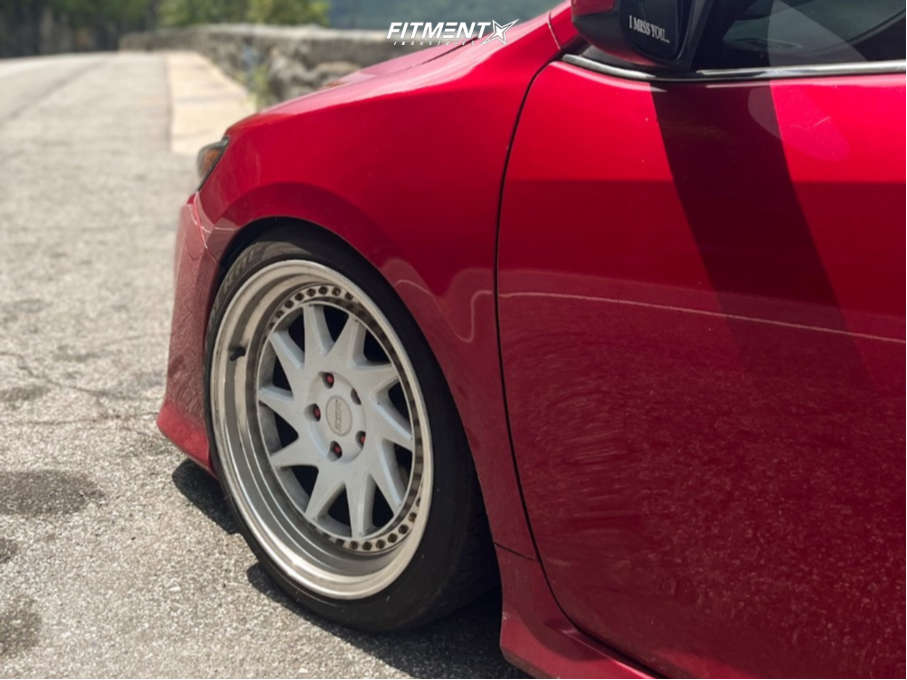 2014 Toyota Camry SE with 18x8.5 ESR SR09 and Federal 225x40 on ...