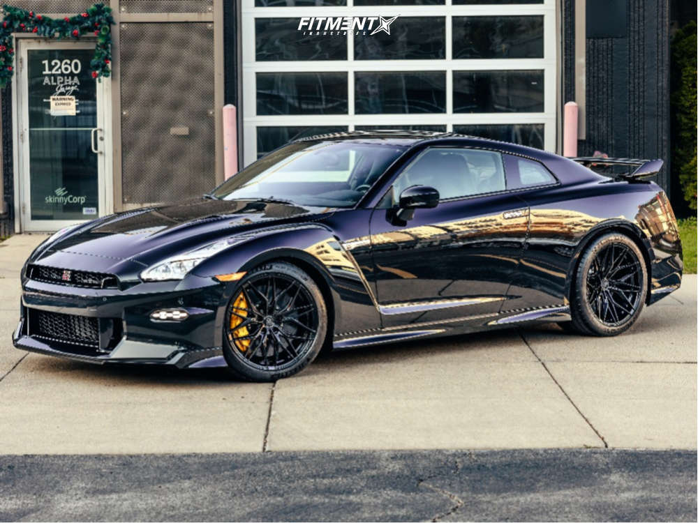 2024 Nissan GT-R T-spec with 20x10.5 Rohana Rfx17 and Michelin 285x35 ...