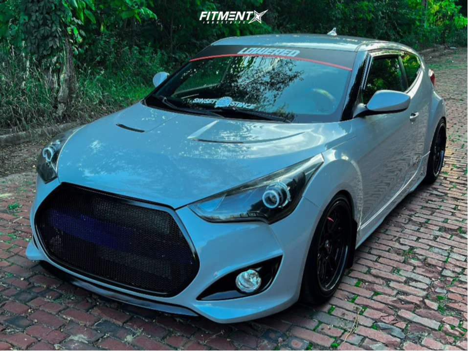 2013 Hyundai Veloster Base with 18x8.5 Aodhan Ah07 and Arroyo 215x40 on ...