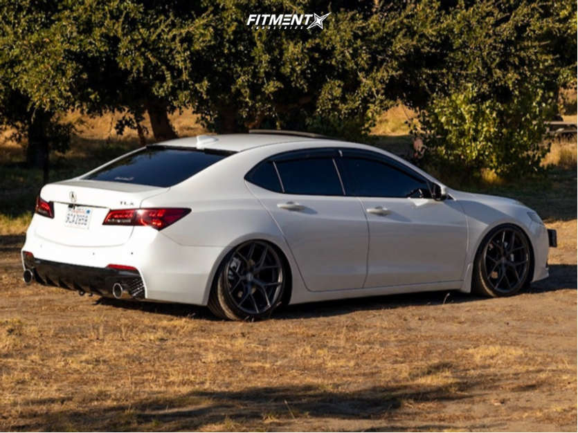 2015 Acura TLX Base with 20x9 Vossen Hf5 and Atlas 235x25 on Air ...
