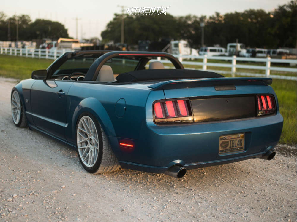 2007 Ford Mustang GT with 19x10 Rotiform Rse and Nitto 255x35 on Air ...