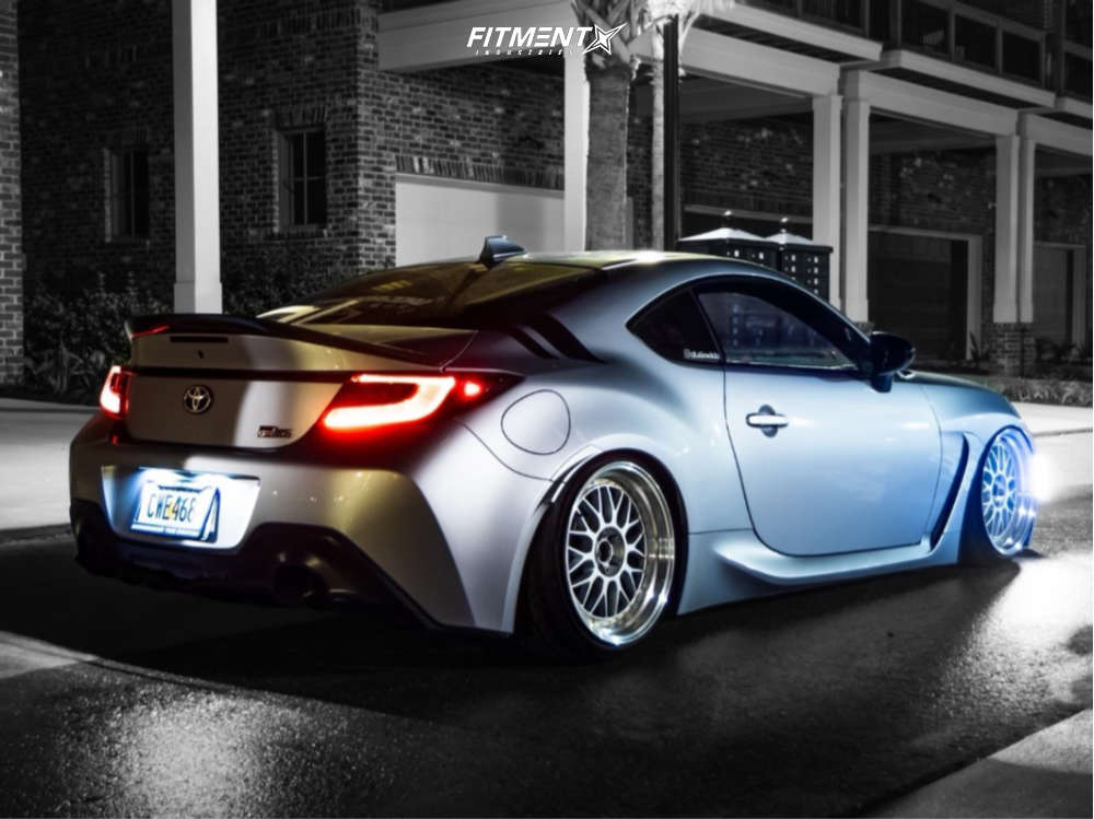 2022 Toyota GR86 Base with 18x9.5 Aodhan Ah02 and Nitto 205x40 on Air ...