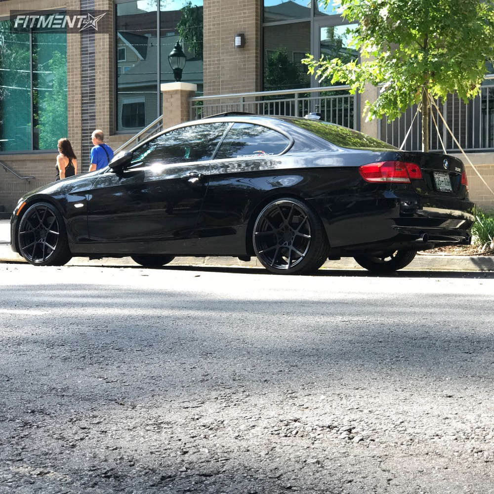 2008 BMW 335i Base with 19x8.5 Rotiform Kps and Hankook 225x35 on Stock ...
