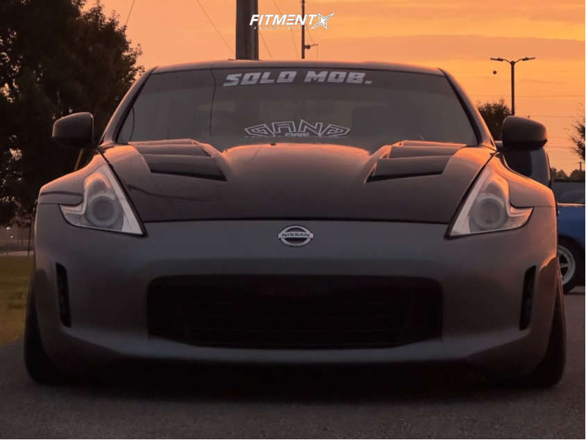 2017 Nissan 370Z Base with 19x9.5 ESR Sr08 and Hankook 245x40 on ...