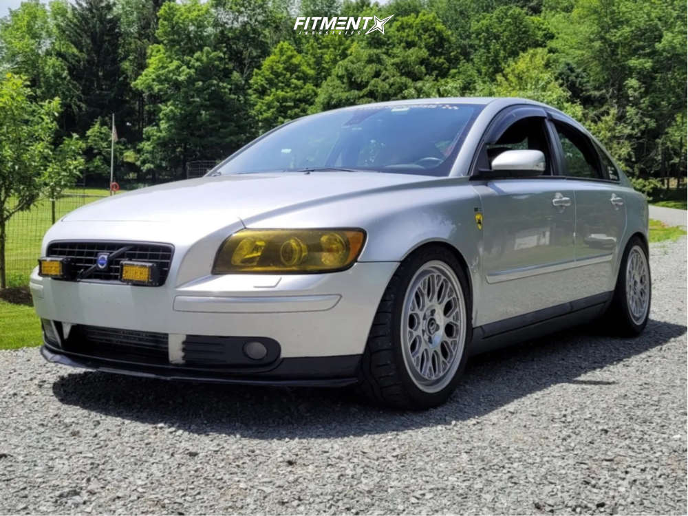 2005 Volvo S40 T5 with 18x8.5 Fifteen52 Holeshot and Falken 245x40 on ...