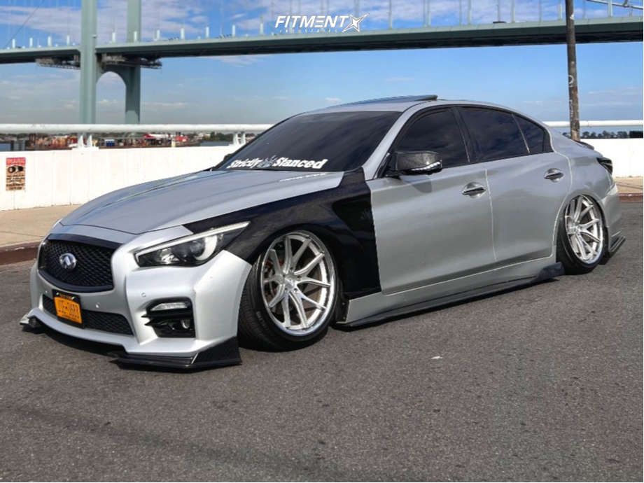 2016 INFINITI Q50 Premium with 19x10.5 Ferrada Fr2 and Michelin 235x35 ...