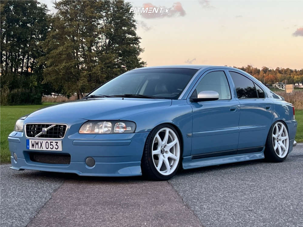 2005 Volvo S60 2.5T with 18x8.5 Bola B7 and Michelin 225x40 on Coilovers | 2843798 | Fitment ...