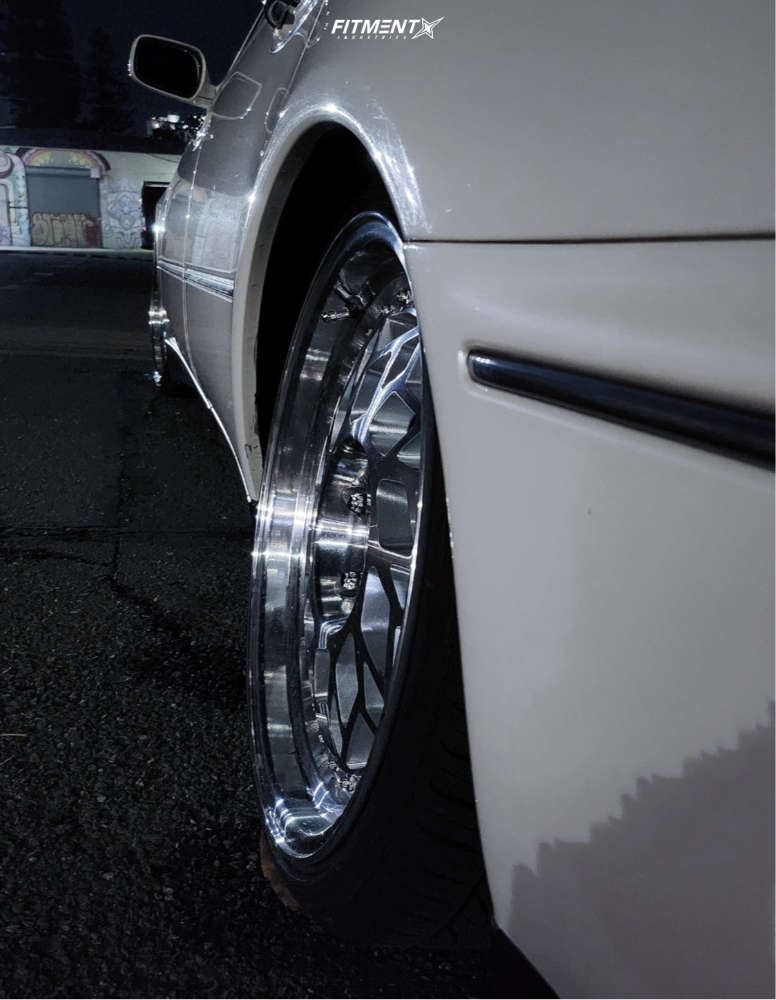 1998 INFINITI Q45 Base with 18x8.5 F1R R32 and Lexani 215x35 on ...