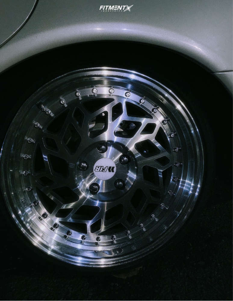 1998 INFINITI Q45 Base with 18x8.5 F1R R32 and Lexani 215x35 on ...