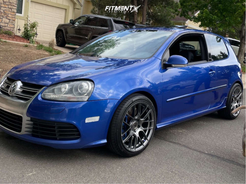 2008 Volkswagen R32 Base with 18x8.5 Aodhan Ah-x and Michelin 245x50 on ...