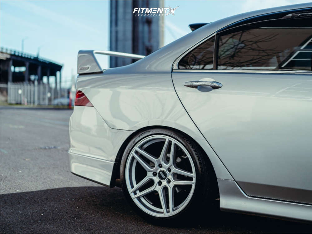 2006 Acura TSX Base with 18x8.5 ESR Rf15 and Continental 225x40 on ...