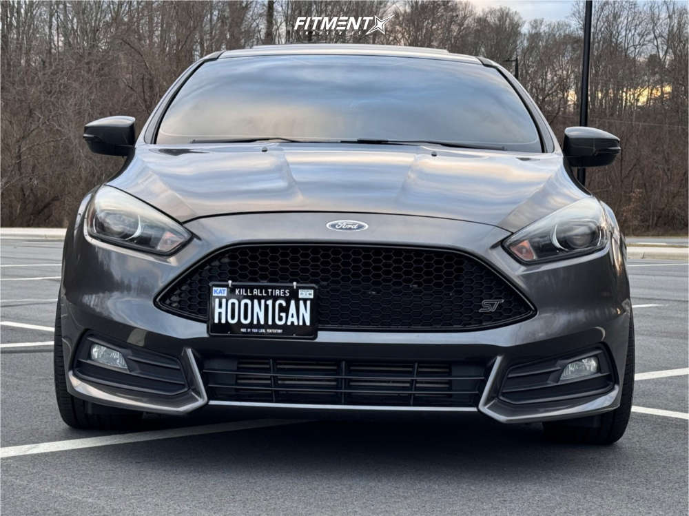 2016 Ford Focus ST with 19x8.5 Kansei Astro and Lionhart 225x35 on ...