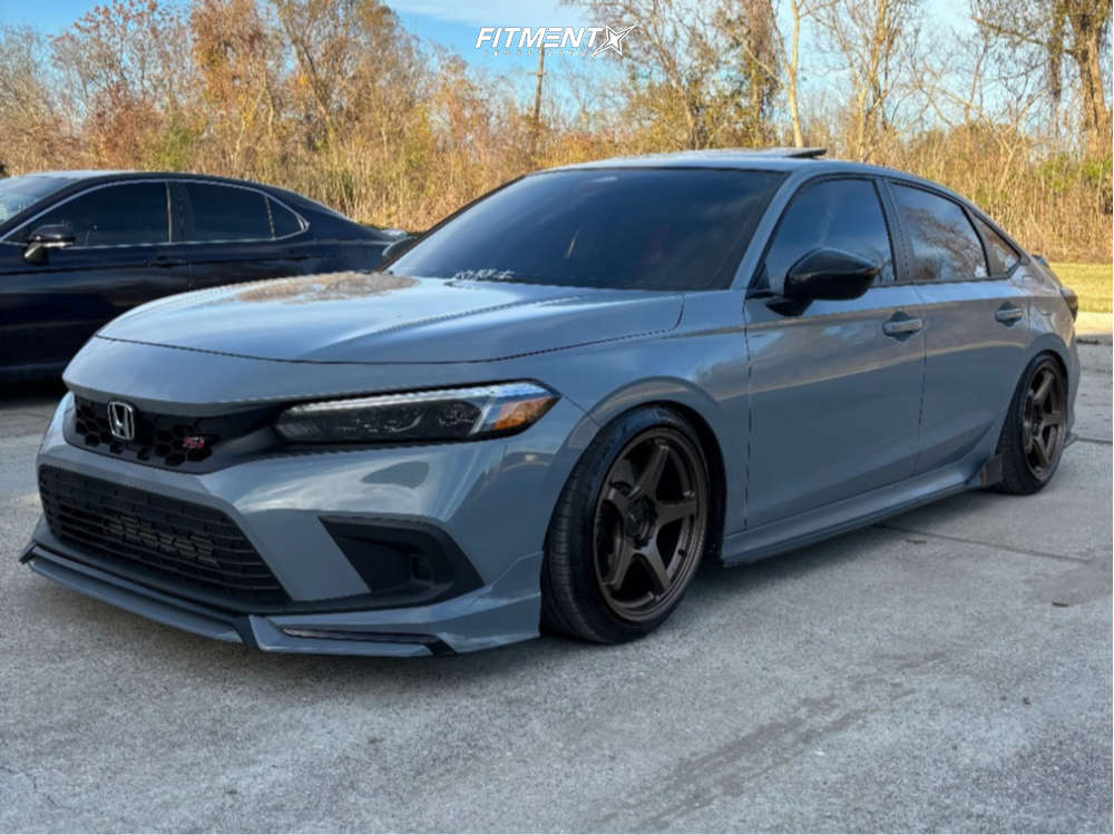 2022 Honda Civic Si with 18x9.5 Enkei Ts-5 and Goodyear 235x50 on ...