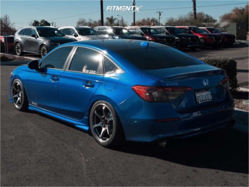 2022 Honda Civic Touring with 18x9.5 Advan Racing Rg-4 and Federal ...