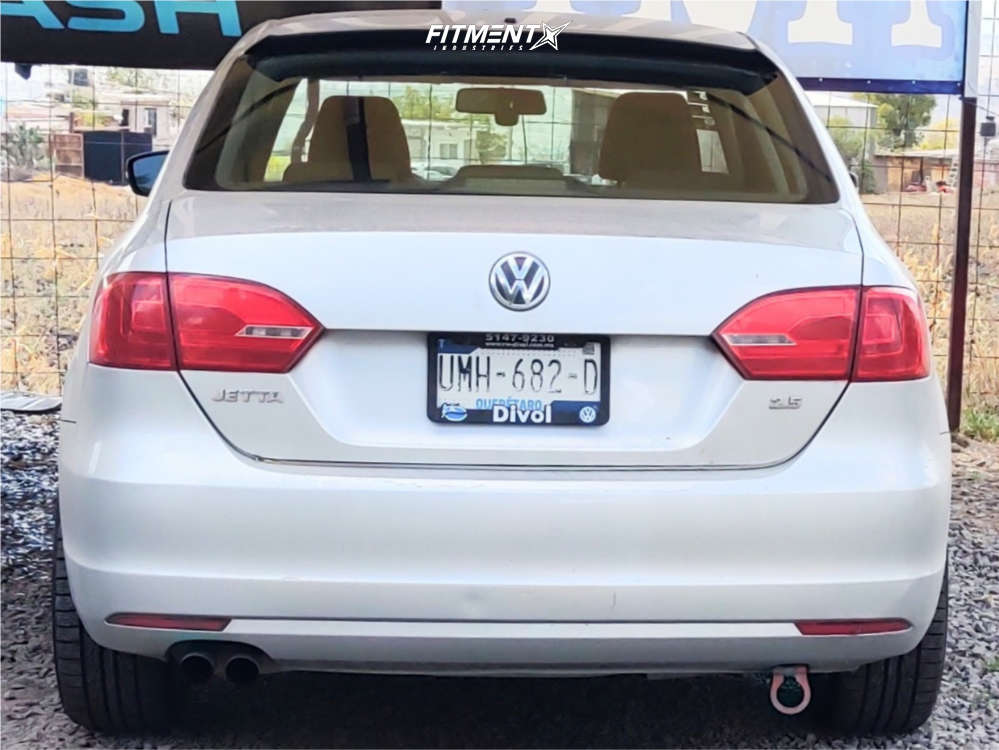 2012 Volkswagen Jetta SE with 17x7.5 BBS Sr and Kumho 225x50 on Stock ...