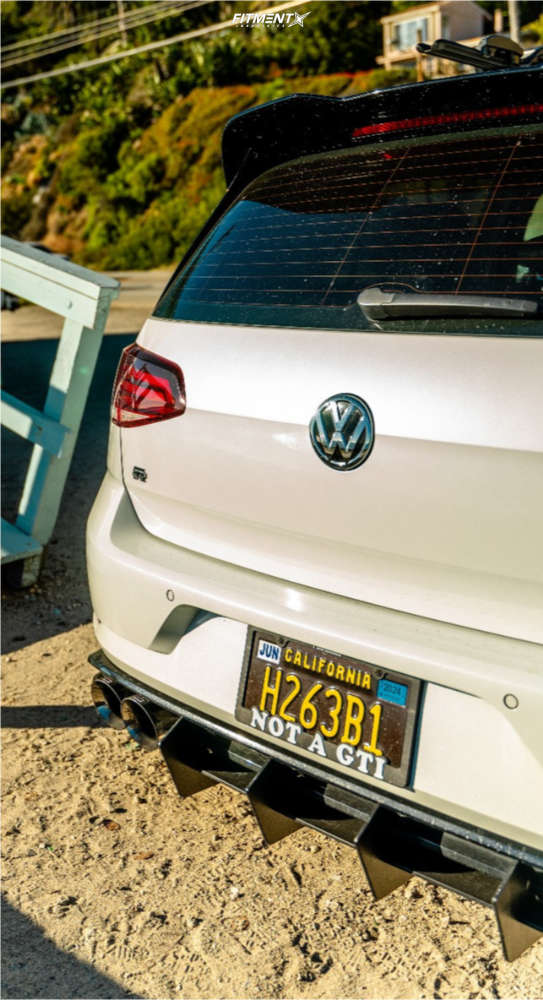 2018 Volkswagen Golf R Base with 19x8.5 Rotiform Dtm and Toyo Tires ...