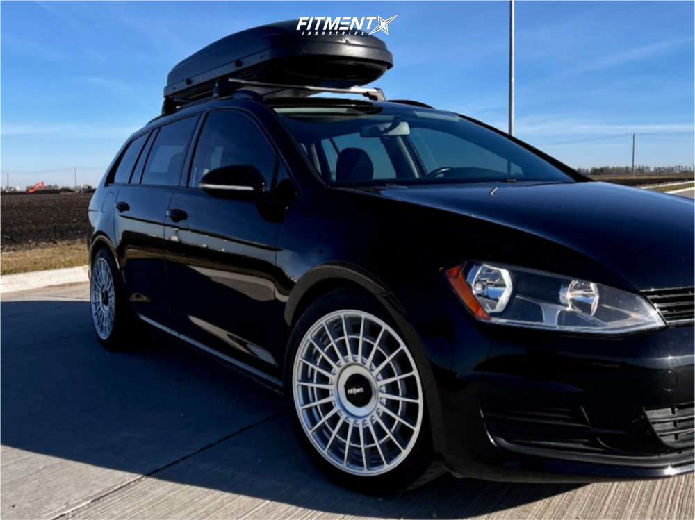 2017 Volkswagen Golf SportWagen SE with 18x8.5 Rotiform Las-r and ...