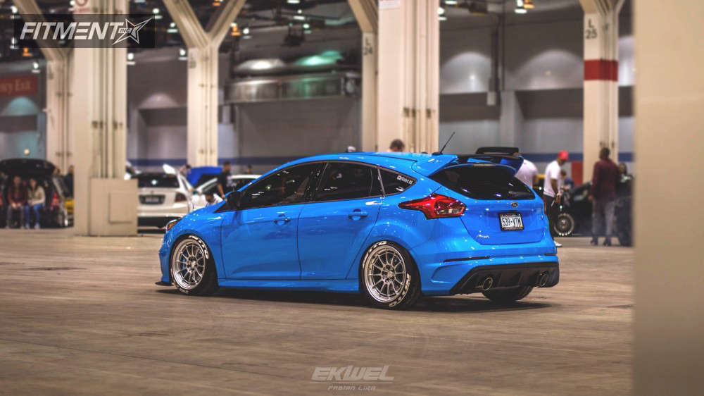 2016 Ford Focus Titanium with 18x9.5 Enkei Nt03 and Nitto 235x40 on Air ...