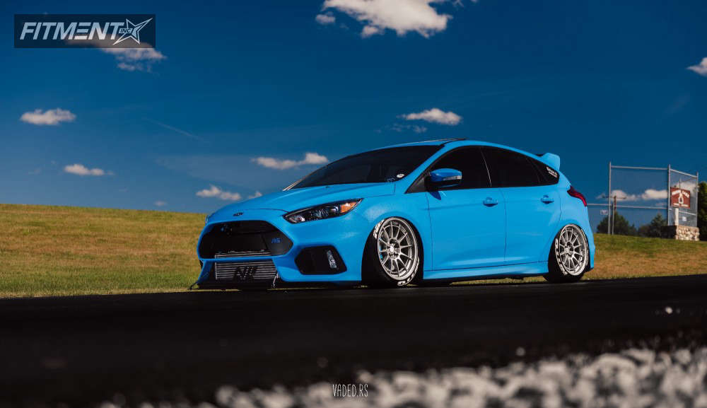 2016 Ford Focus Titanium with 18x9.5 Enkei Nt03 and Nitto 235x40 on Air ...