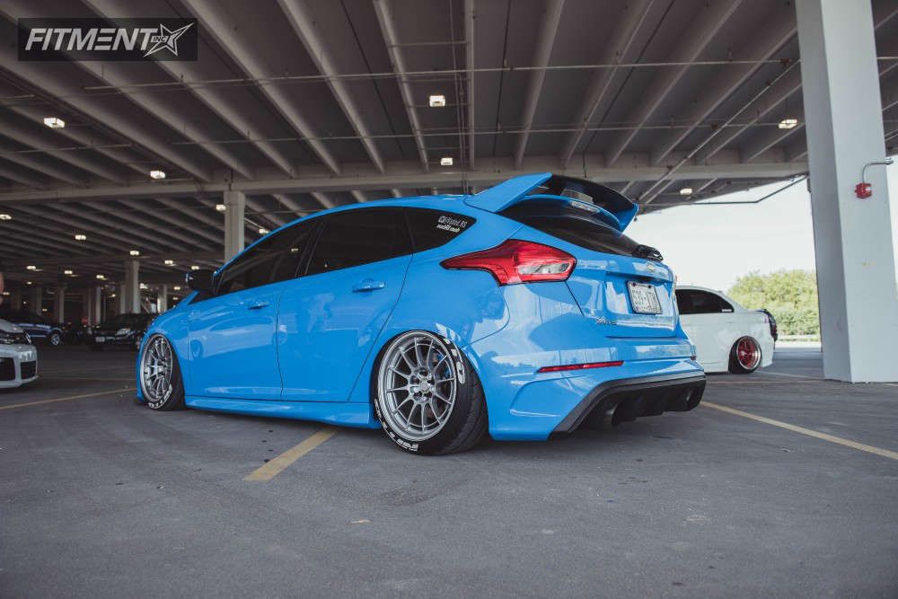 2016 Ford Focus Titanium with 18x9.5 Enkei Nt03 and Nitto 235x40 on Air ...