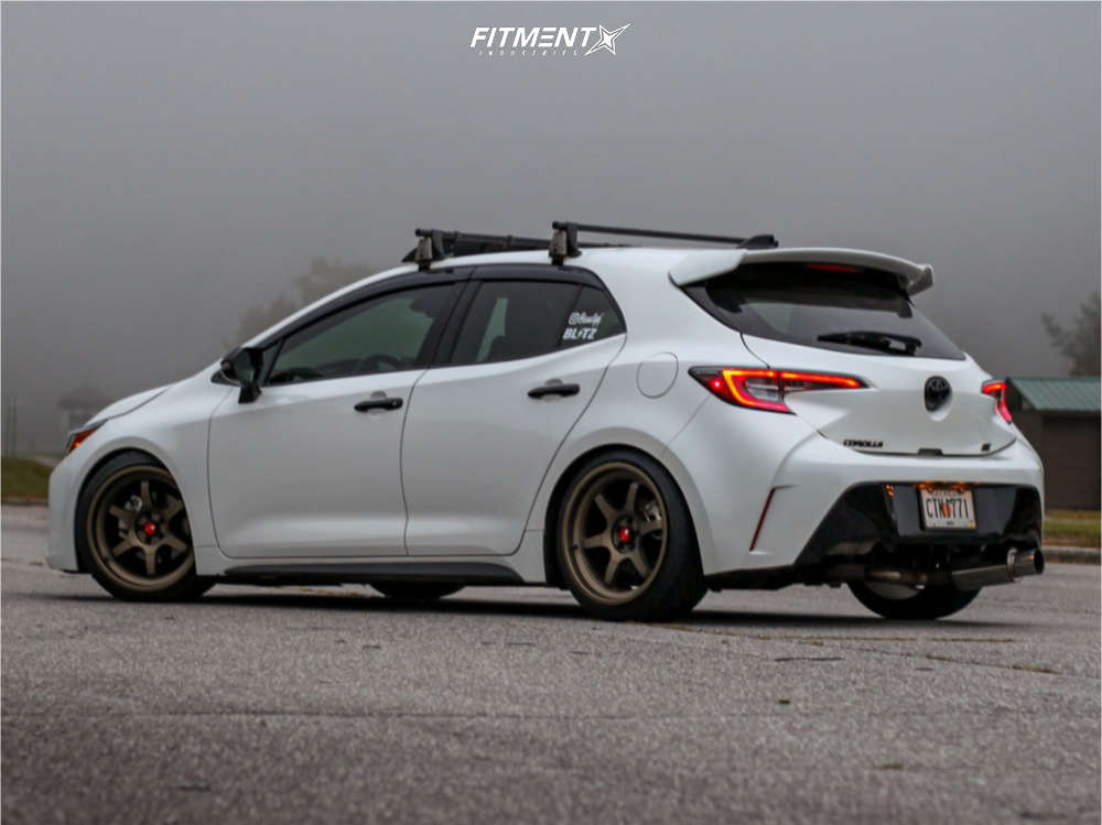 2022 Toyota Corolla SE with 18x9.5 Aodhan Ah08 and Nitto 225x40 on ...
