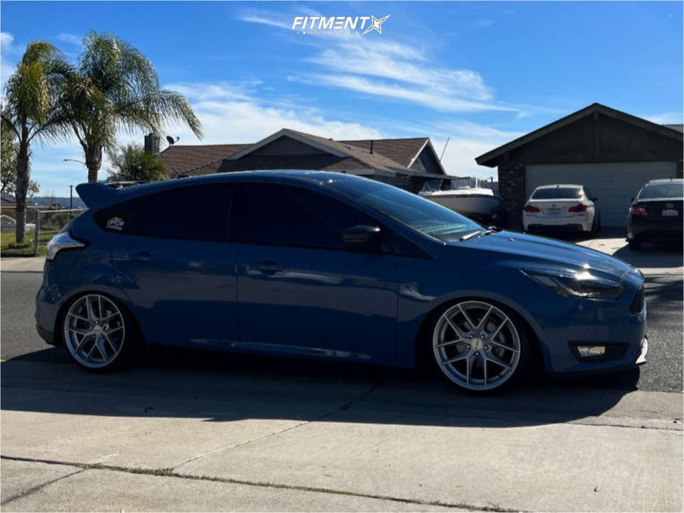 2016 Ford Focus Titanium with 18x8.5 Rotiform Flg and Delinte 215x35 on ...