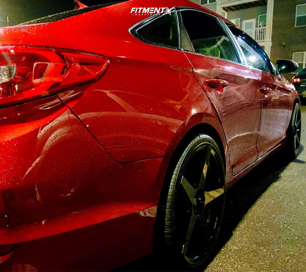 2015 Hyundai Sonata SE with 20x8.5 Mach Mp52 and Crosswind 245x35 on ...