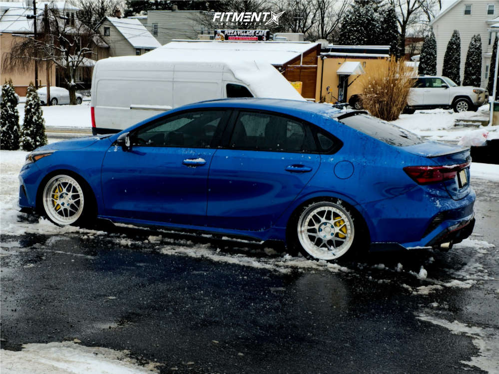 2022 Kia Forte GT with 18x8.5 ARC Ar9 and Hankook 225x40 on Coilovers ...