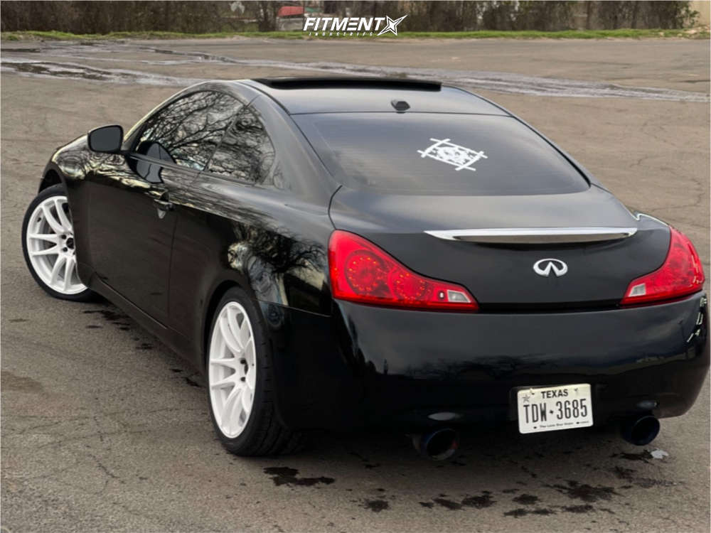 2009 INFINITI G37 Base with 19x8.5 Vors Tr4 and Nitto 235x35 on Stock ...