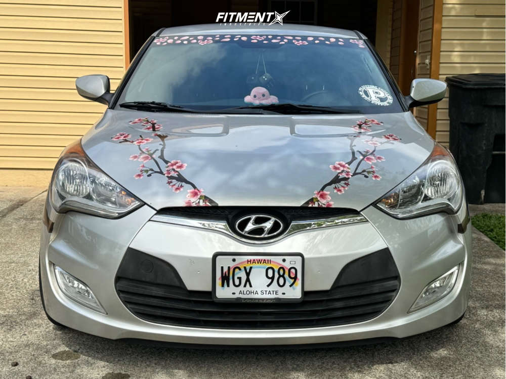 2017 Hyundai Veloster Base with 18x8.5 XXR 571 and Vercelli 215x35 on ...