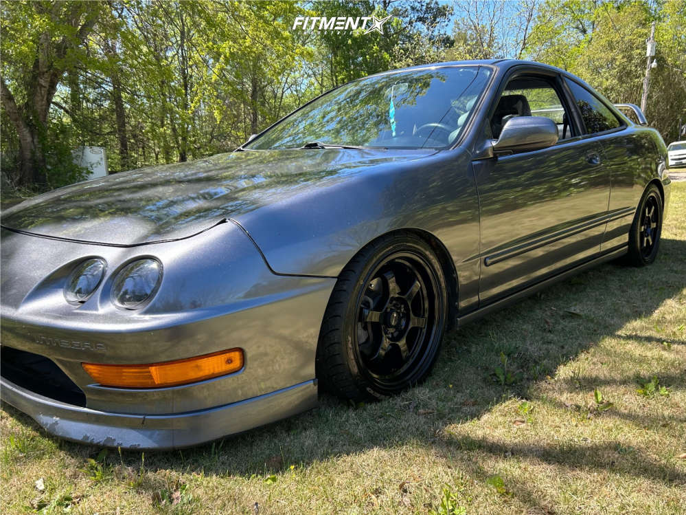 1999 Acura Integra GS-R with 16x7 Vors Tr7 and Nitto 205x40 on ...