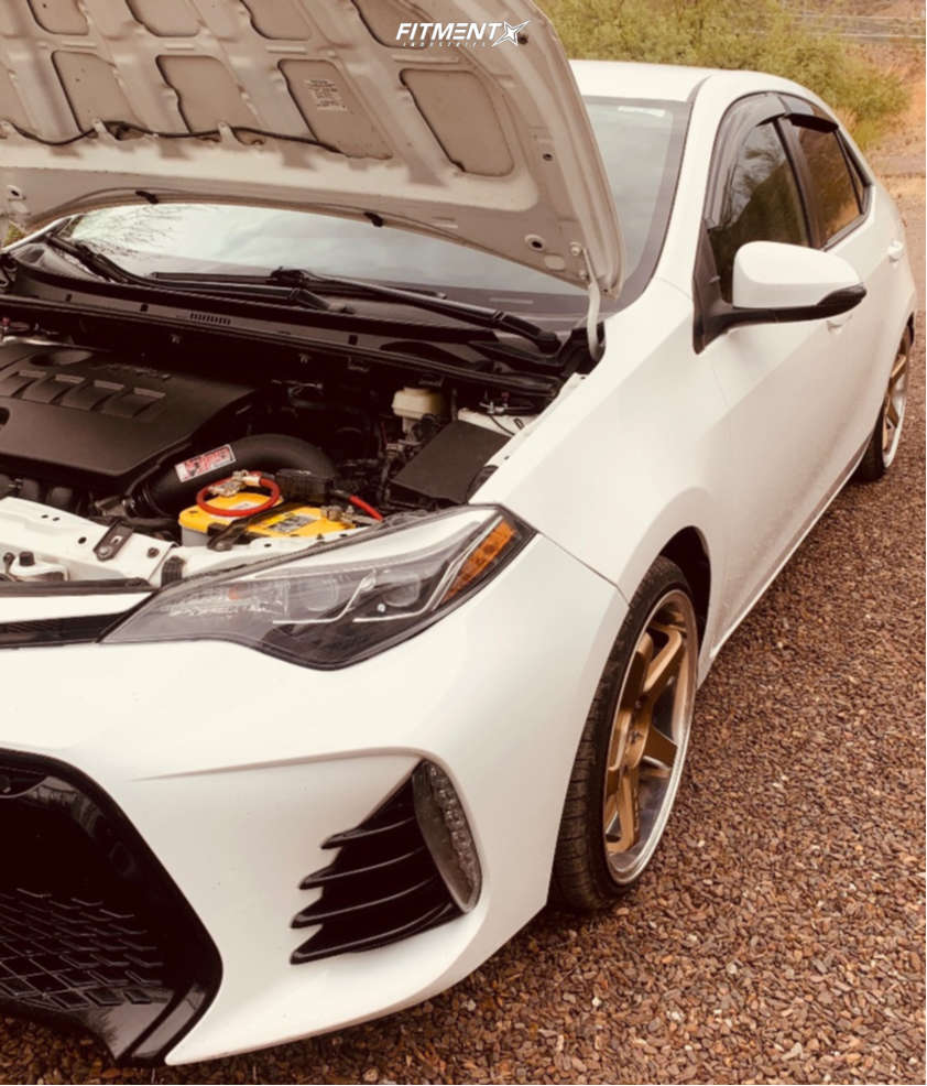 2018 Toyota Corolla SE with 18x8.5 F1R Fc5 and Vercelli 235x35 on ...