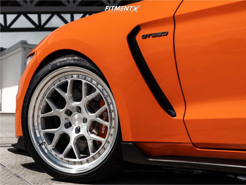 2020 Ford Mustang Shelby GT350 with 20x11 Velgen Sl-7 and Michelin ...