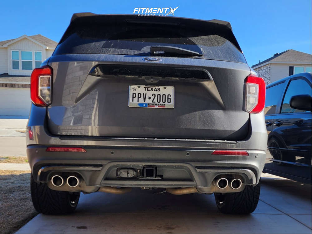 2021 Ford Explorer ST with 22x10.5 Velgen Vf10 and Toyo Tires 305x40 on ...