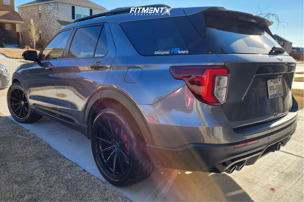 2021 Ford Explorer ST with 22x10.5 Velgen Vf10 and Toyo Tires 305x40 on ...