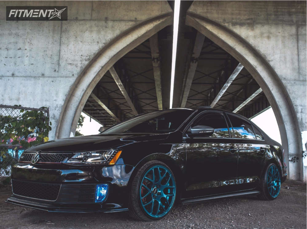 2015 Volkswagen Jetta GLI with 18x8.5 VMR V710 and Delinte 215x35 on ...