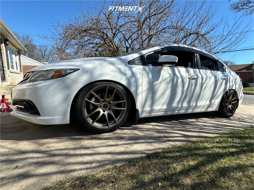 2015 Honda Civic Si with 18x8.5 AVID1 Av32 and Nitto 225x40 on ...